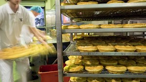 Vilis Family Bakery - Pies, Pasties and Cakes